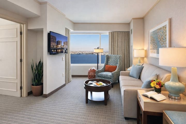 Seaport Boston | King Suite | Seaport District - Boston, MA