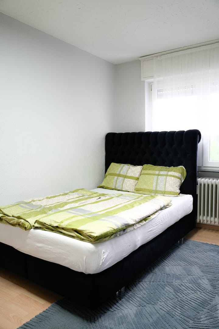 Helle 3-zimmer-wohnung Mit Parkplatz - Karlsruhe
