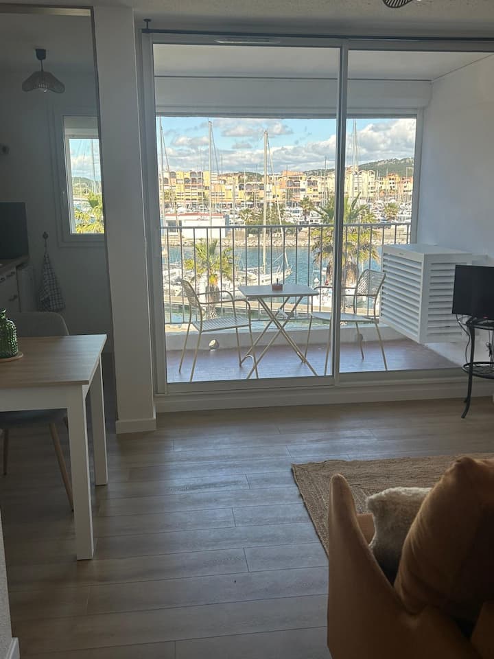 Studio Avec Terrasse Et Vue - Gruissan