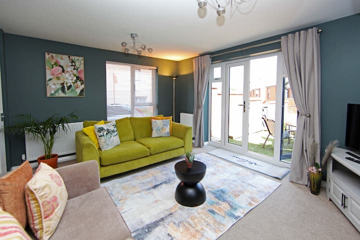 Executive 3 Bedroom House In Telford - Telford