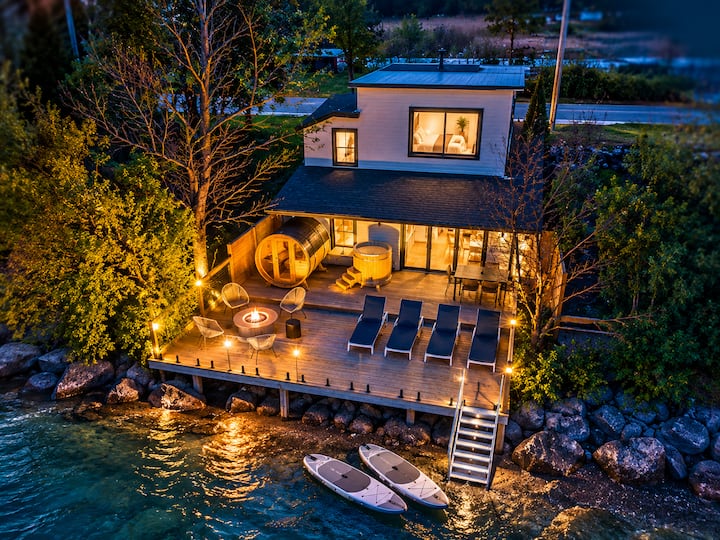 Lakefront Retreat | Sauna + Plunge + Paddleboards - Kingsville