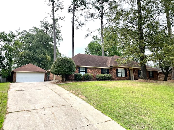 Grand Comanche - West Monroe, LA