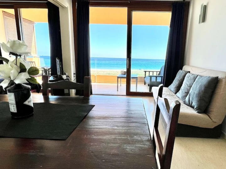 Stunning Seaview Apartment In Playa D'en Bossa - Ibiza