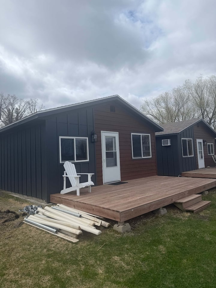 Pelican Cove - 2 Bedroom Cabin - Detroit Lakes, MN