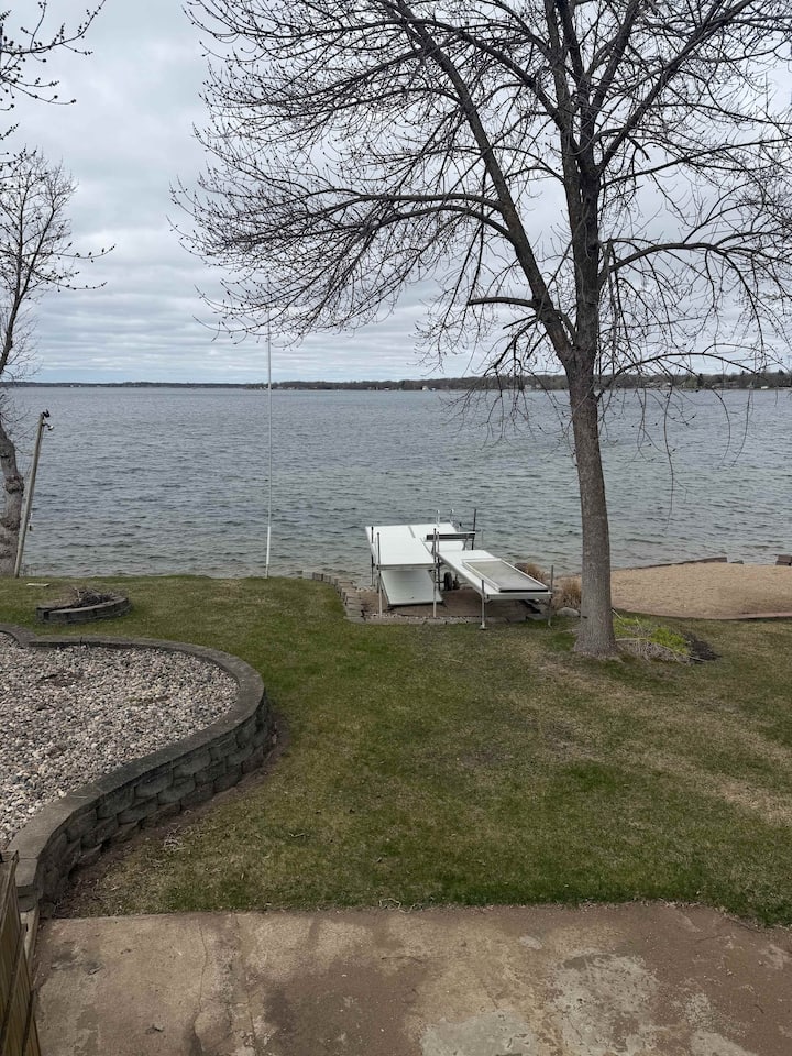Detroit Lake Cabin - 2 Bed 1 Bath - Detroit Lakes, MN