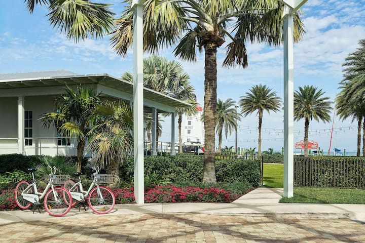 Where Great Memories Begin! 2 Units, Outdoor Pool! - Marathon, FL