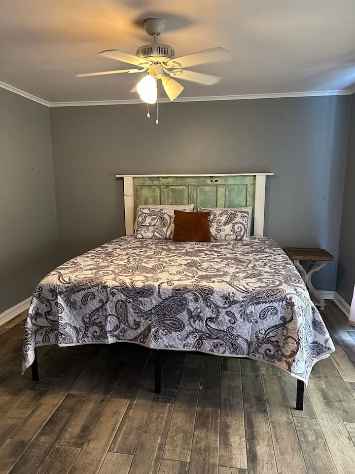 Centrally Located Monroe Apartment - Monroe, LA