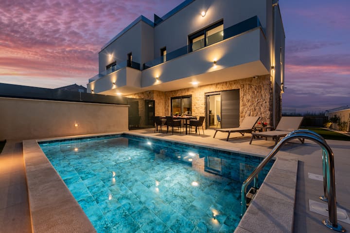Seaview Villa Sal With Pool, Jacuzzi And Sauna - Privlaka