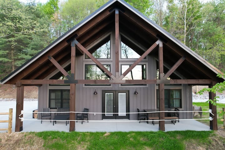 Jeanneau Cabin - Atwood Lake, OH
