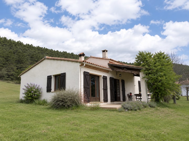 La Petite Maison Dans La Prairie - Le Mas