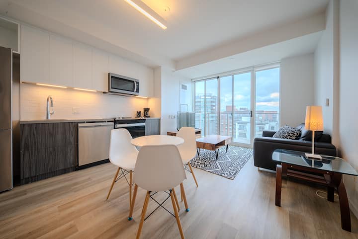 Condo In The Heart Of Westboro - Ottawa