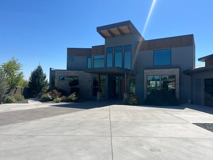 Shorline River Front Estate - Pasco, WA