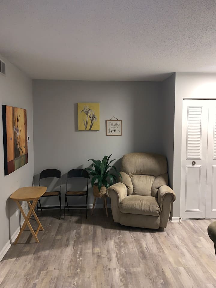 Home Away From Home - Traders Point, IN