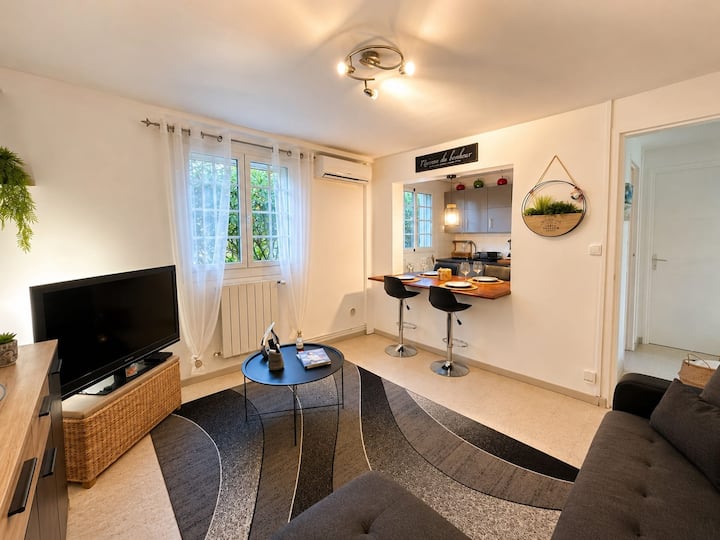 Appartement Cosy Avec Extérieur Dans Les Alpilles - Fontvieille