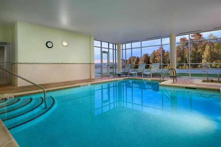 Springhill Scranton | Queen W/ Sofa | Mm Nearby - Scranton, PA