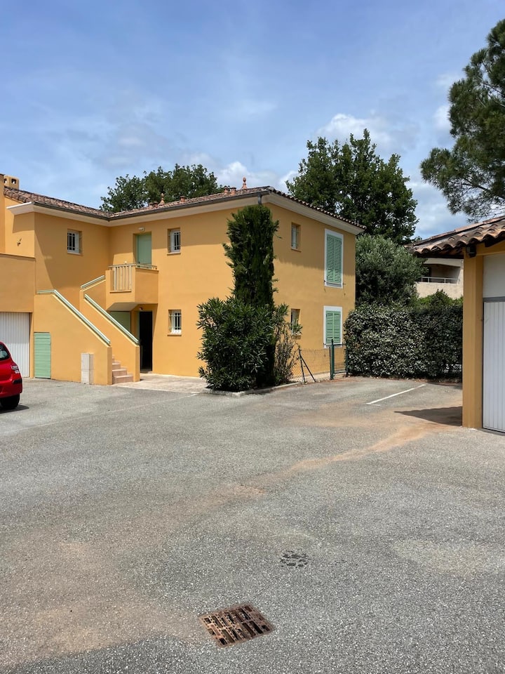 Appartement 2/4 Personnes Avec Terrasse - Agay