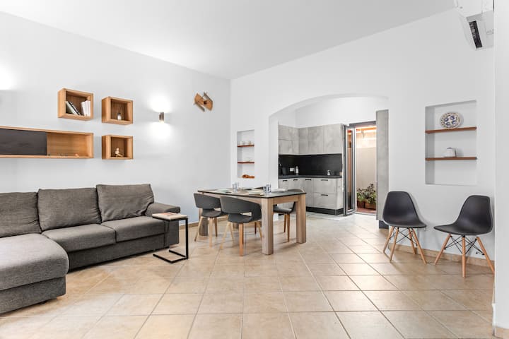 Naab House • Loft Design Au Cœur D’olbia - Olbia