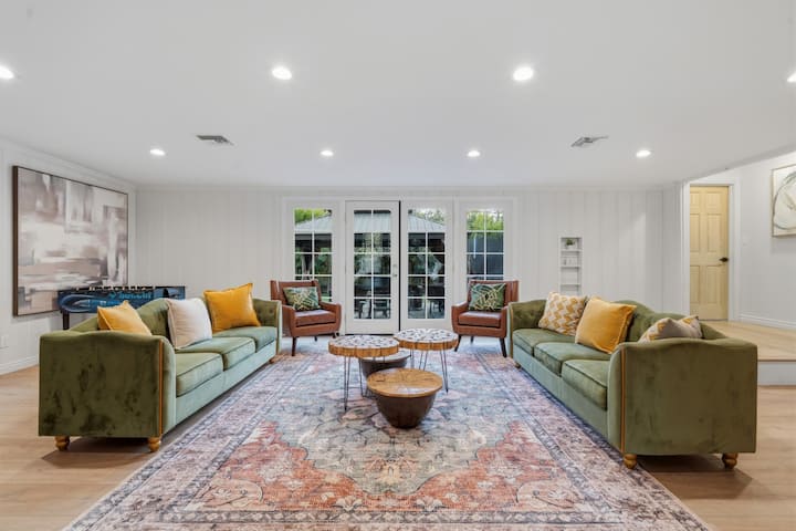 ৎ୭La-la Landৎ୭ Hot Tub, Game Room & More - Los Angeles, CA