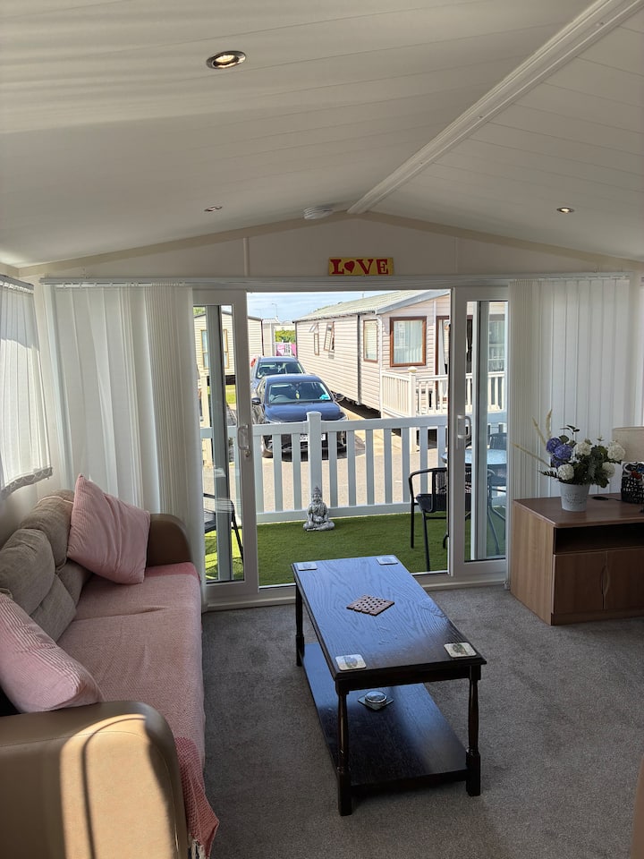 6 Birth Caravan, Enclosed Decking, Lyons, Winkups - Abergele