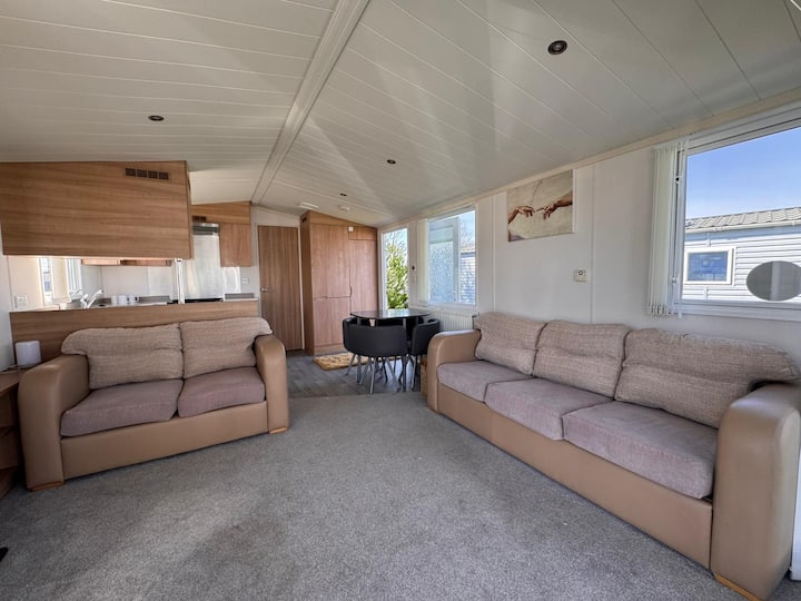 6 Birth Caravan, Enclosed Decking, Lyons, Winkups - Prestatyn