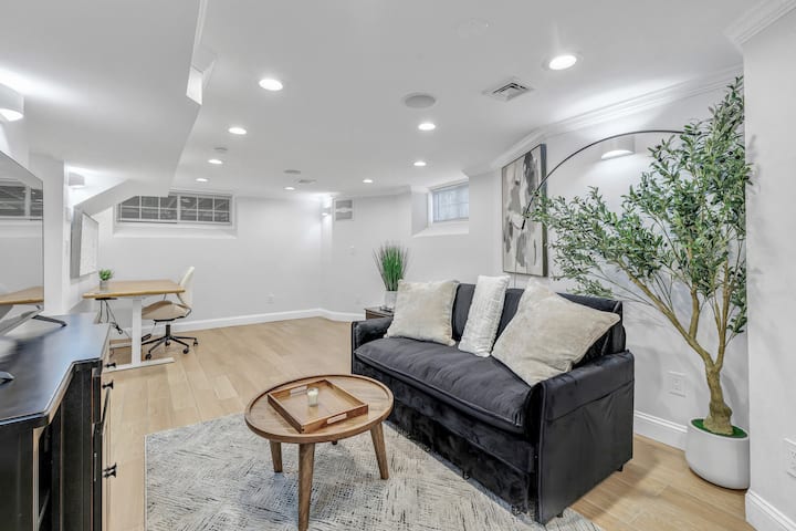 Modern Private Apartment Near Train & Workspace - Fairfield, CT