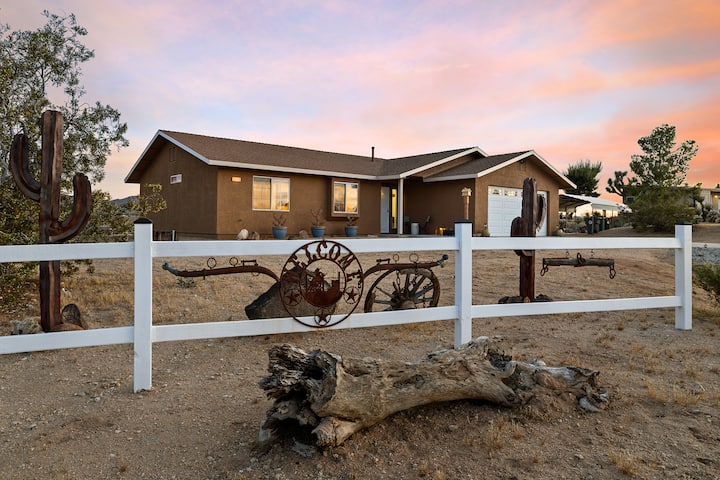 Desert Roots Ranch | Views+fire Pit+ Near Jtnp - ユッカ・バレー, CA