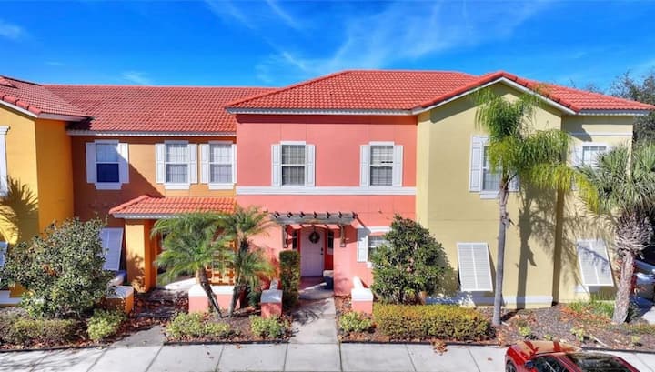Modern 3br Townhome Retreat - Kissimmee
