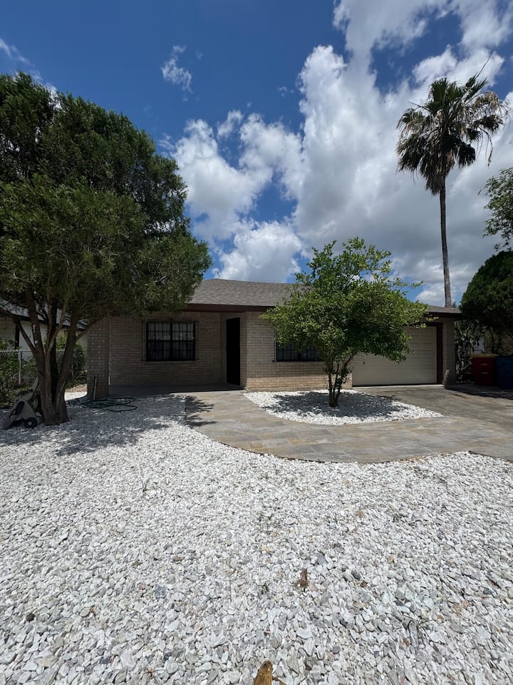 Lovely Cozy Home - Brownsville, TX