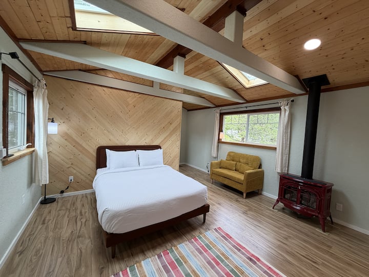 Ocean Knoll Stylish Suite, New, Private & Quiet - Trinidad, CA