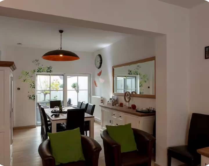 The 9 Plumer House - Ieper