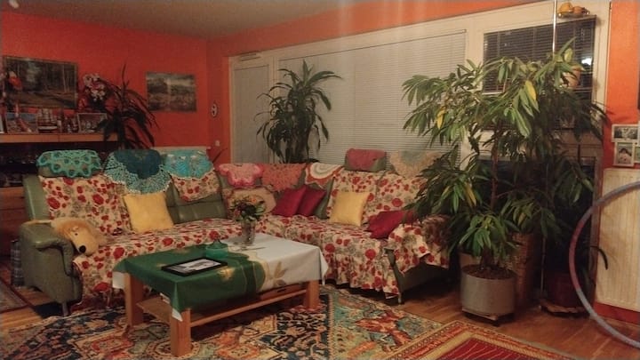 Room With Piano In Big Flat • U3 Gasometer - Vienne