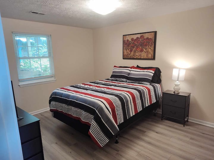 Peaceful 2 Bedroom Bluegrass Townhome - Lexington, KY
