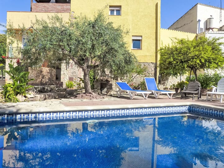 Feriendorf "Hort De La Cinteta". By Interhome - Valls
