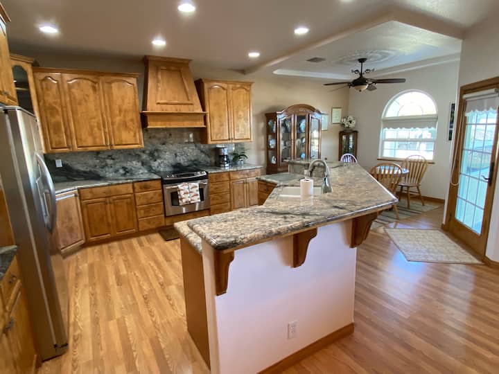 Desert Oasis Home In Ridgecrest - Ridgecrest, CA