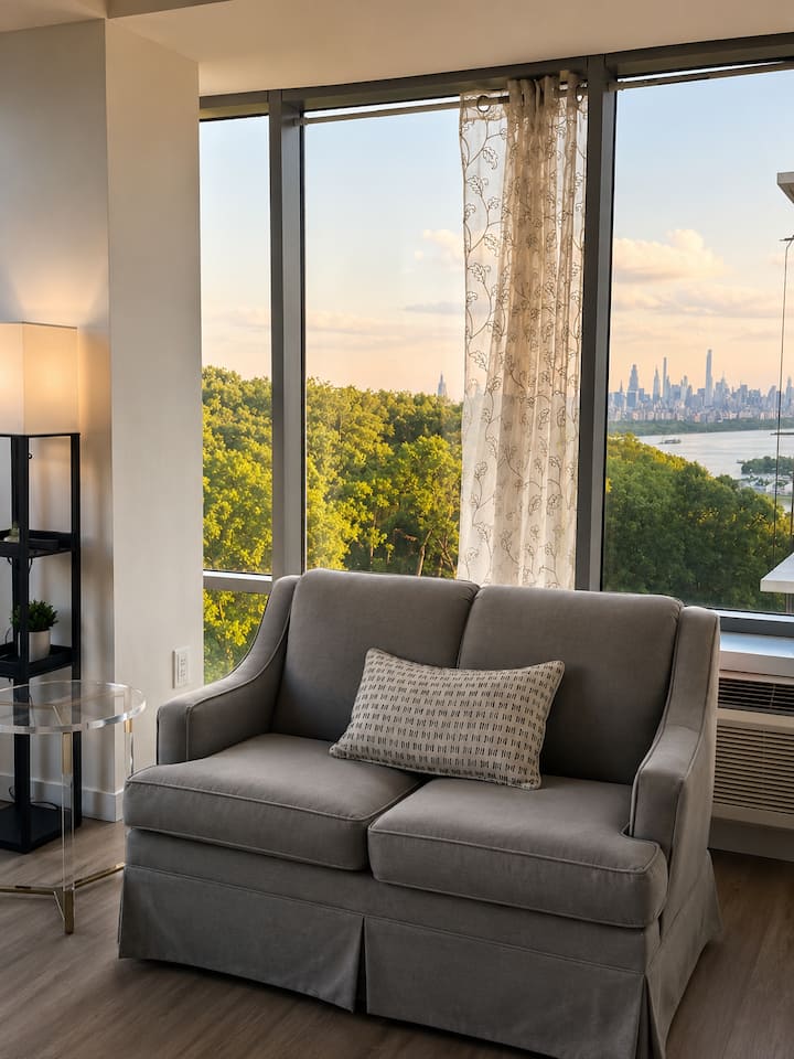 Luxury 2br Skyline View | Gym Sauna Parking - Astoria - Queens NY