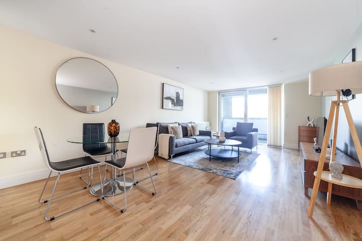 Modern 1bed Flat W/ Balcony Near O2 & Greenwich - Greenwich