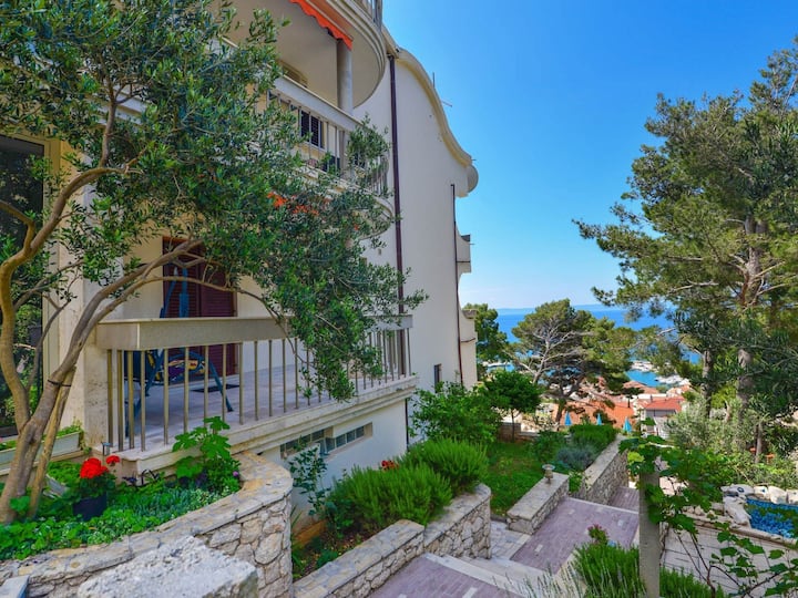 Charmantes Appartement Im Pinienwald By Interhome - Baška Voda