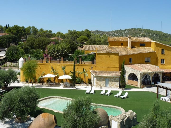 Masia Can Trabal Für 24 Gäste Mit Privatem Pool In - Garraf