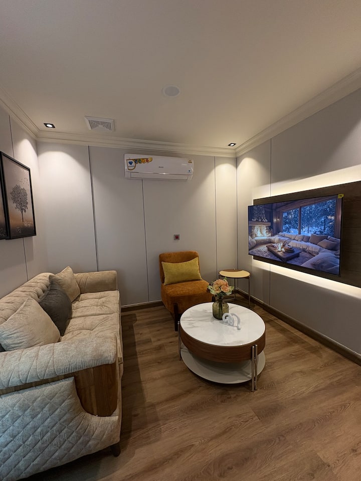 استديو Vip بدخول ذكي - Dammam