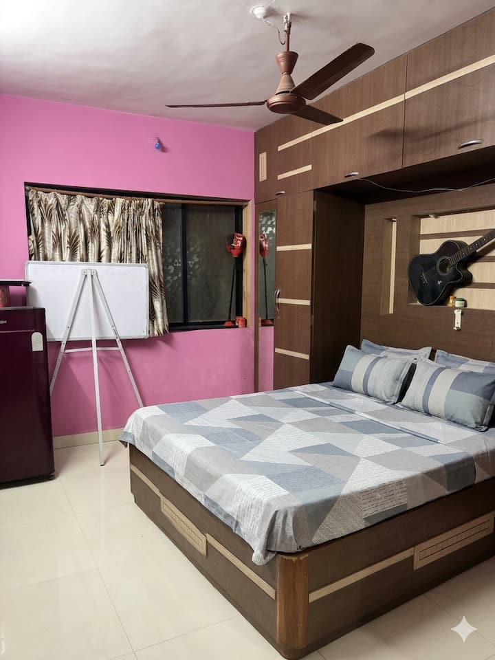 Stylish Private Room Near Devka Beach - Vapi