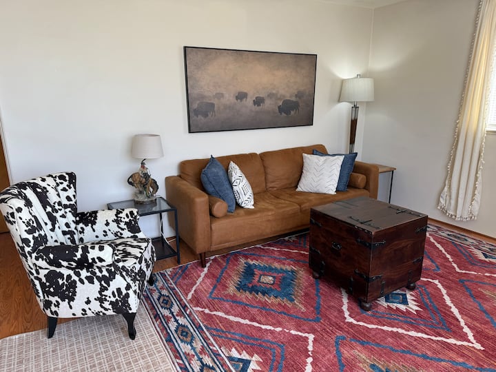 Amber & Oak | Relaxed Western Retreat By Cfd - Cheyenne, WY