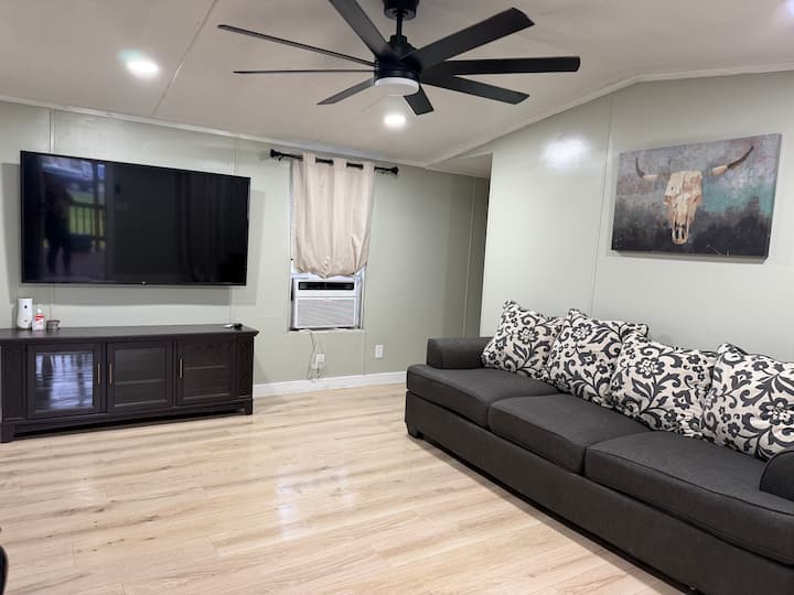 Clean|convenient Stay Near Plants & Refineries - Delta Downs Racetrack, Hotel & Casino