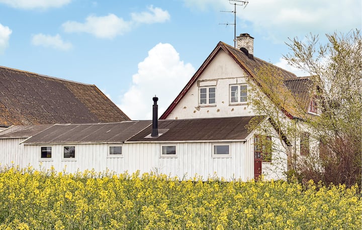 Lovely Home In Aakirkeby With Wifi - Bornholm