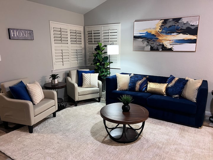Vine Cottage- A Spacious Sanctuary In Georgetown - Georgetown, TX