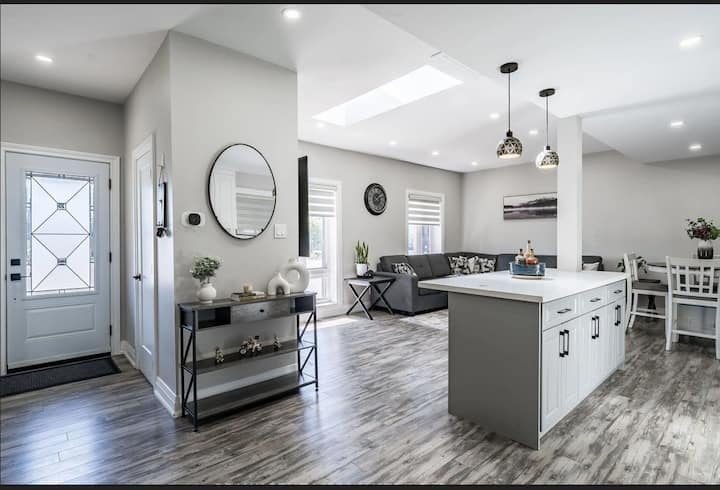 3+1 Bedroom 3 Bath Detached Home For Rent - Caledon