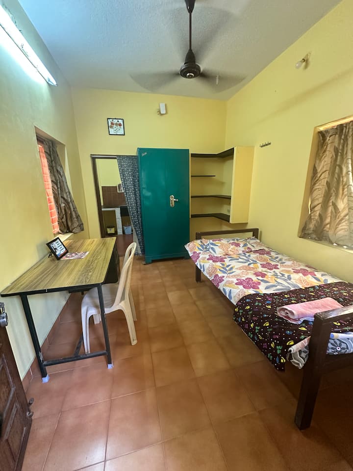 Twin Bed Room Naturally Cool - Chennai