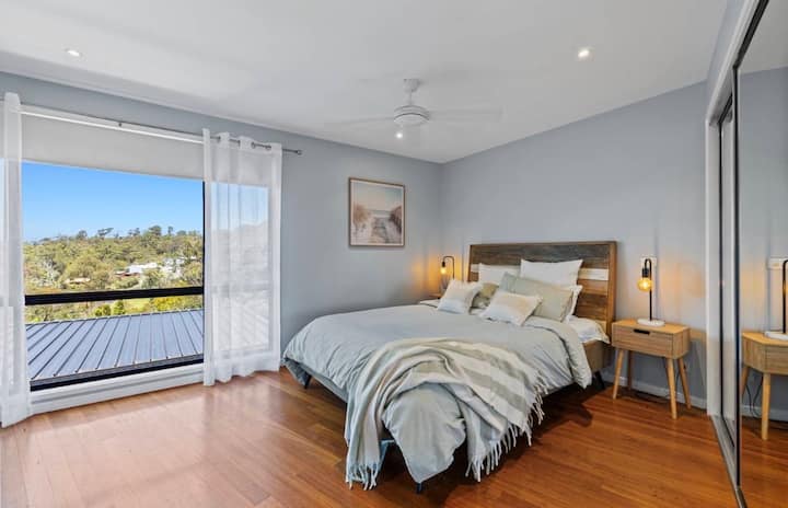 Entire House With Water Views. - Merimbula