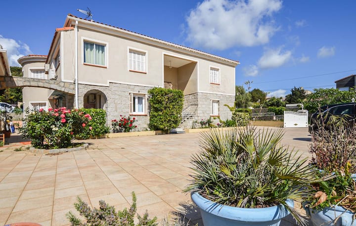 2 Bedroom Amazing Apartment In Propriano - Propriano