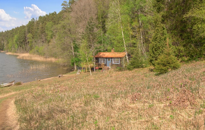 Beautiful Home In Bålsta With Lake View - Bålsta