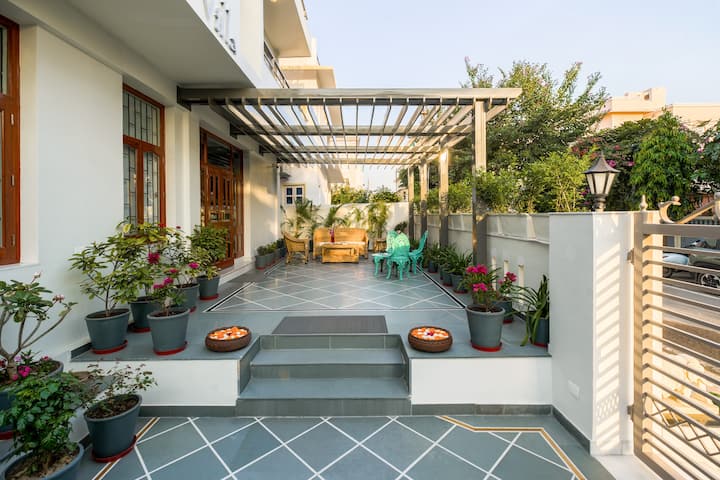 Aesthetic Accommodation With Terrace Treat ! - 烏代浦